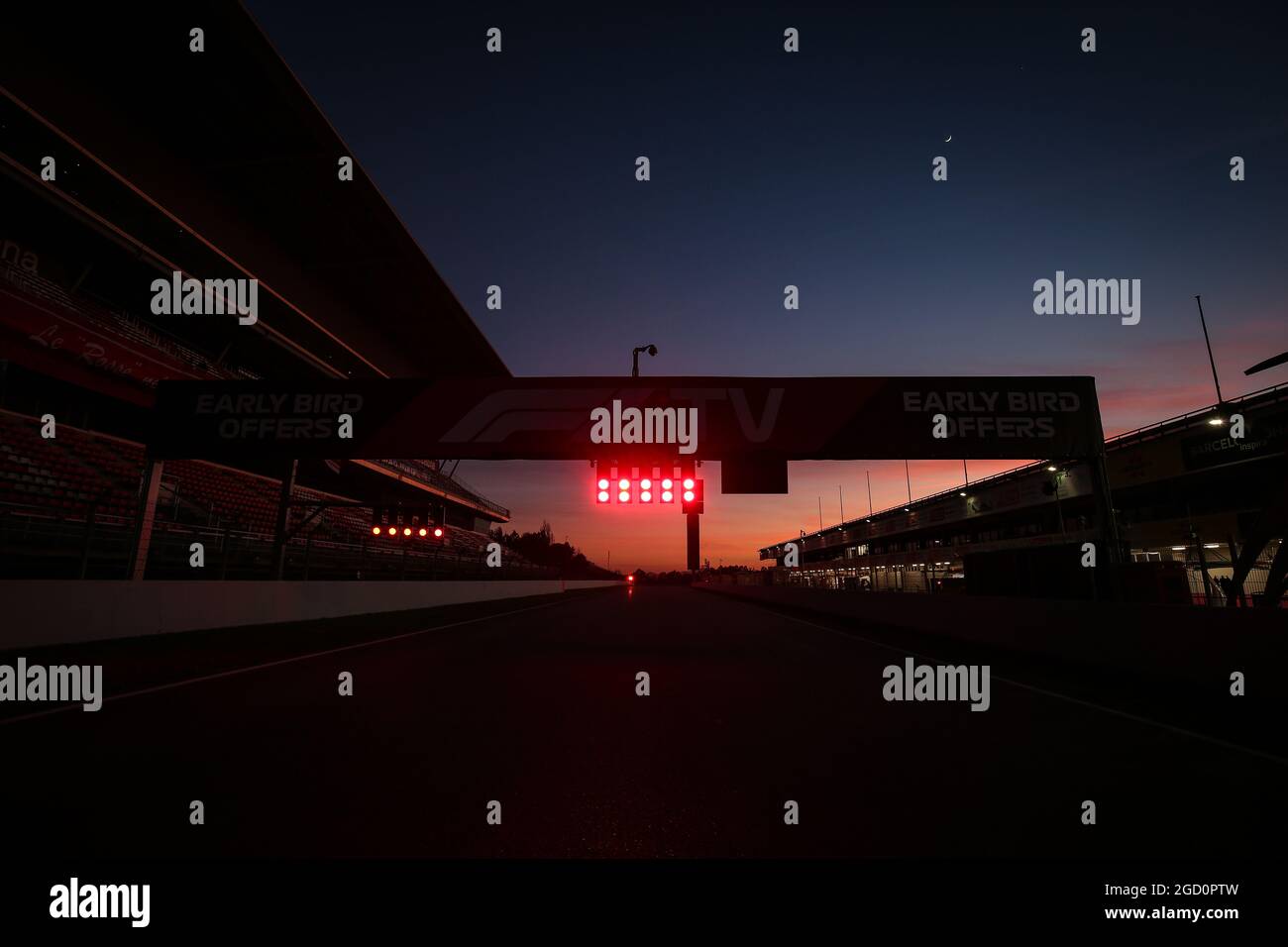 Formula one racing lights hi-res stock photography and images - Alamy