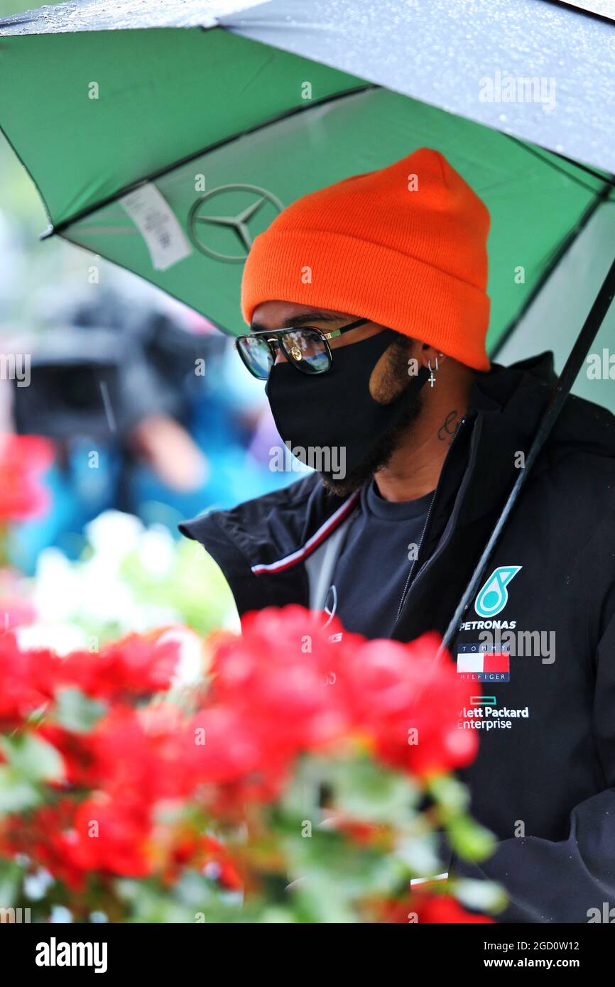 Mercedes amg f1 in rain hi-res stock photography and images - Alamy