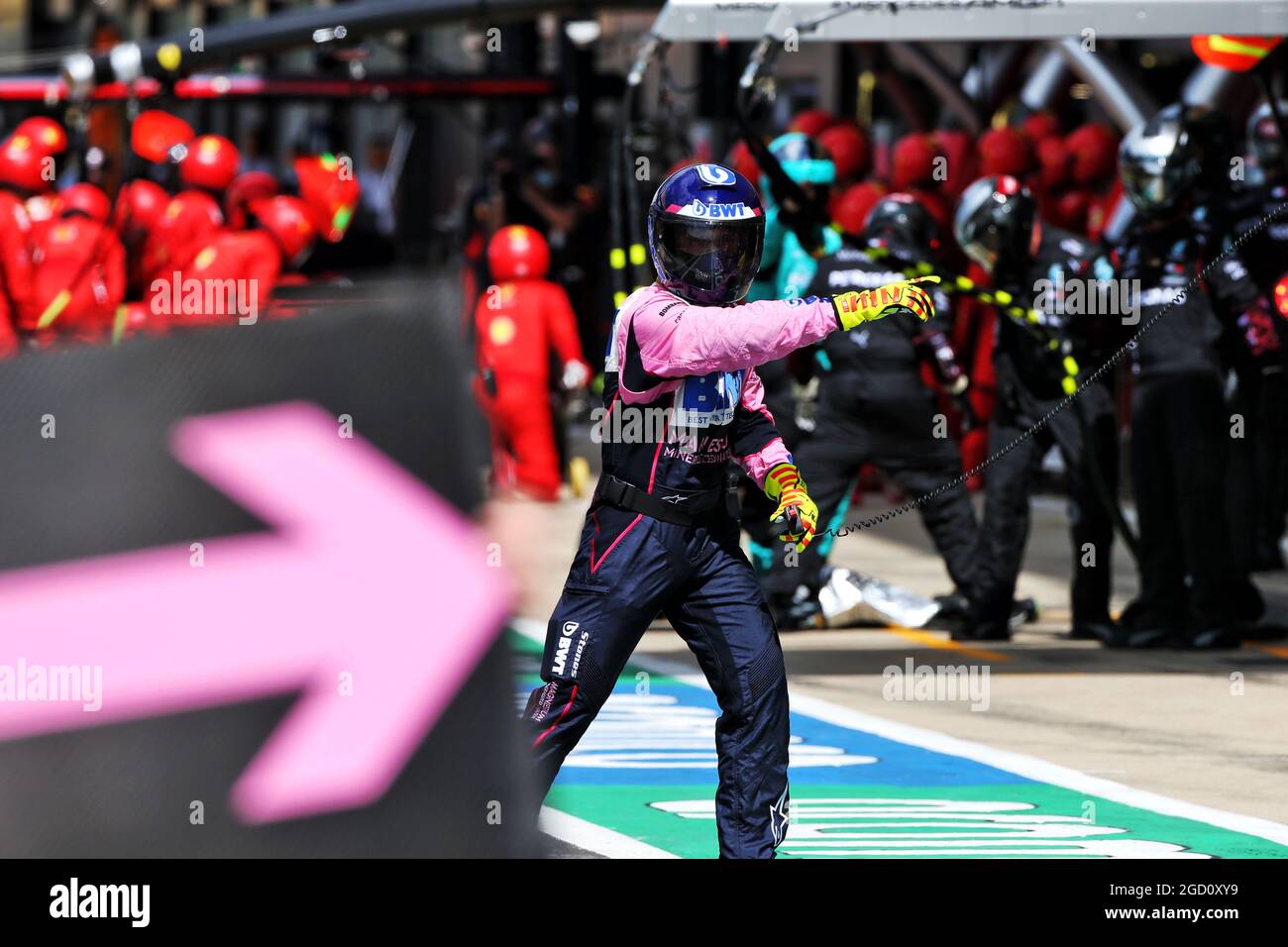 Team Makes A Pit Stop High Resolution Stock Photography and Images - Alamy