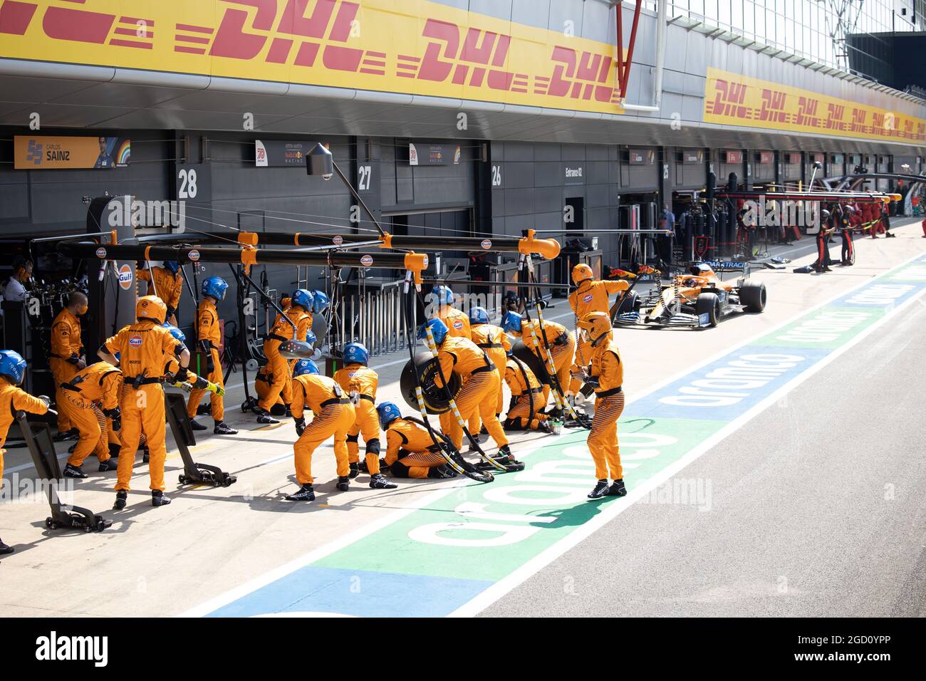 Carlos Sainz Jr (ESP) McLaren MCL35 makes a pit stop. 70th Anniversary ...