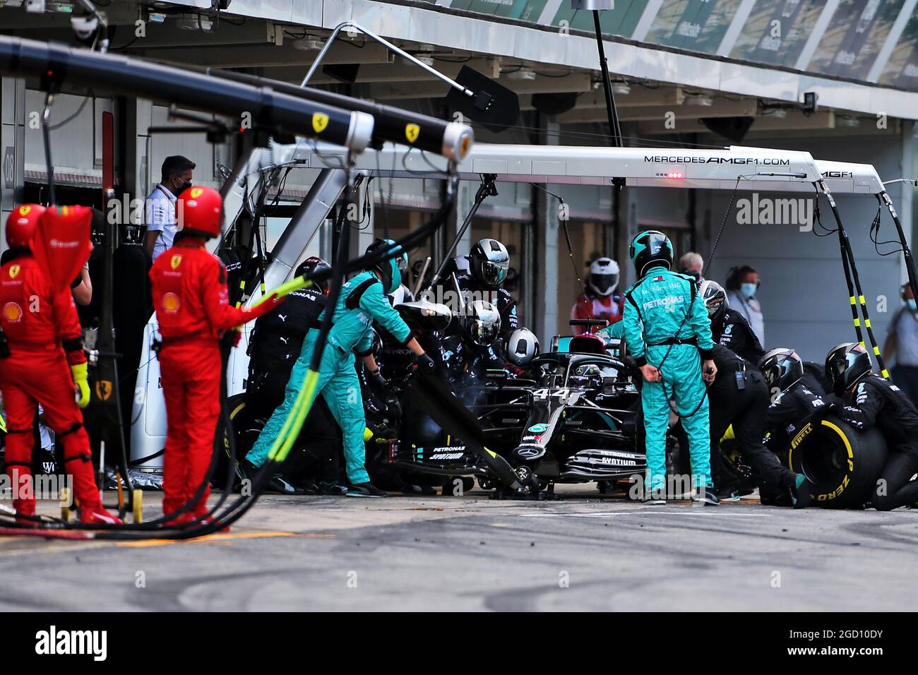 Lewis Hamilton (GBR) Mercedes AMG F1 W11 makes a pit stop. Spanish ...