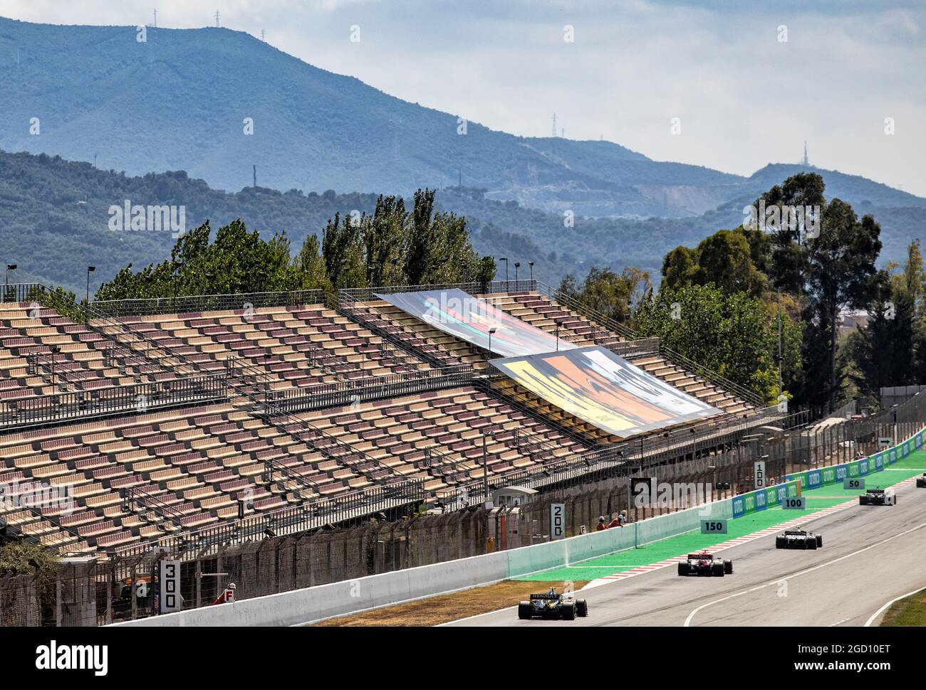 Esteban Ocon (FRA) Renault F1 Team RS20. Spanish Grand Prix, Sunday ...