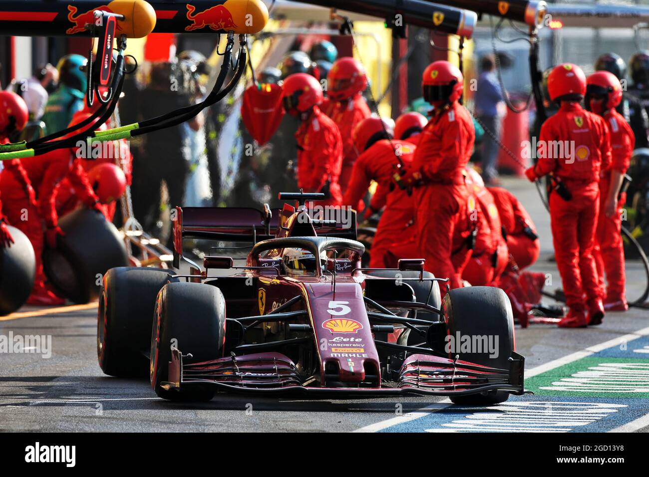 Sebastian Vettel (GER) Ferrari SF1000 makes a pit stop. Tuscan Grand ...