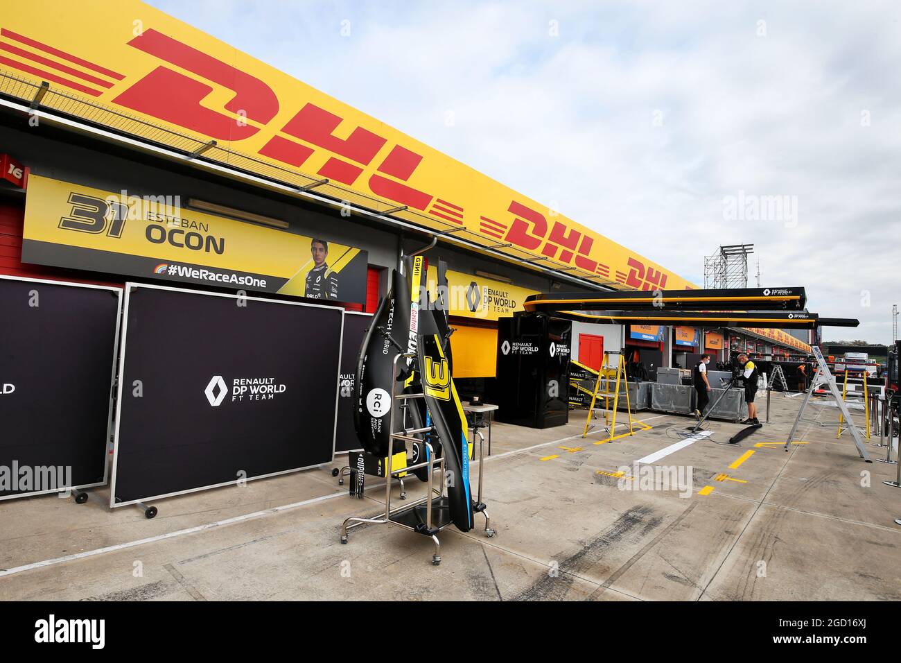 Renault sport f1 team pit garages hi-res stock photography and images ...