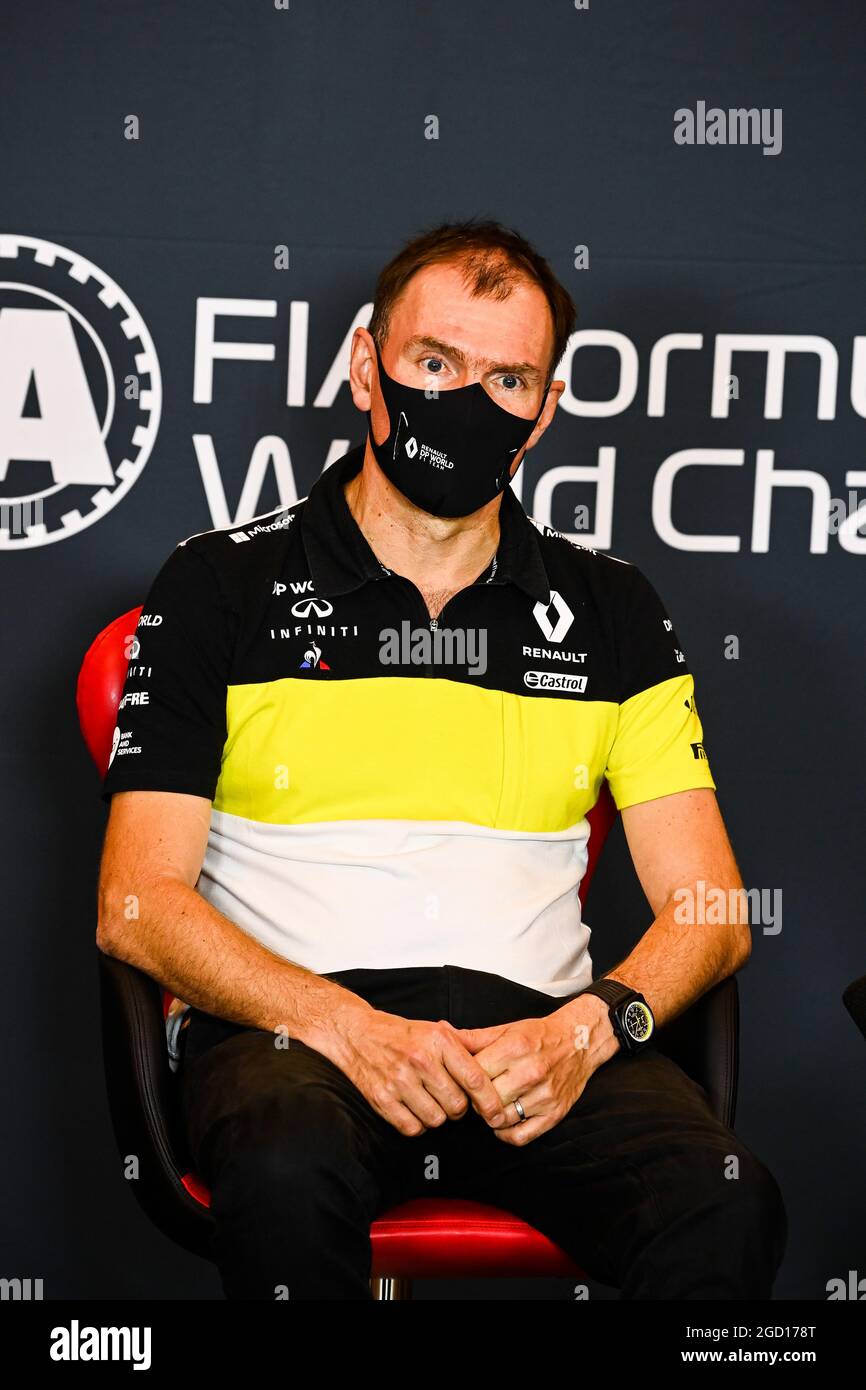 Alan Permane (GBR) Renault F1 Team Trackside Operations Director in the ...