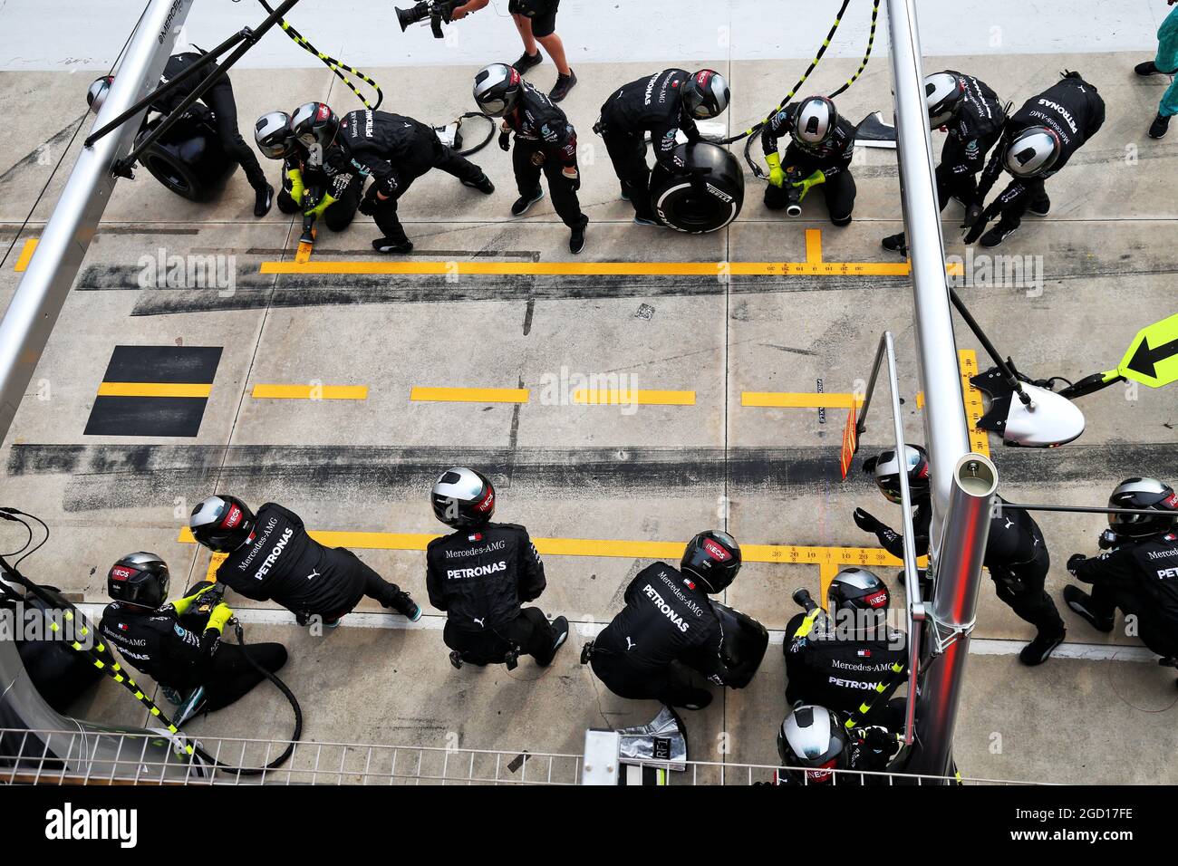 Mercedes AMG F1 makes a pit stop. Emilia Romagna Grand Prix, Sunday 1st ...