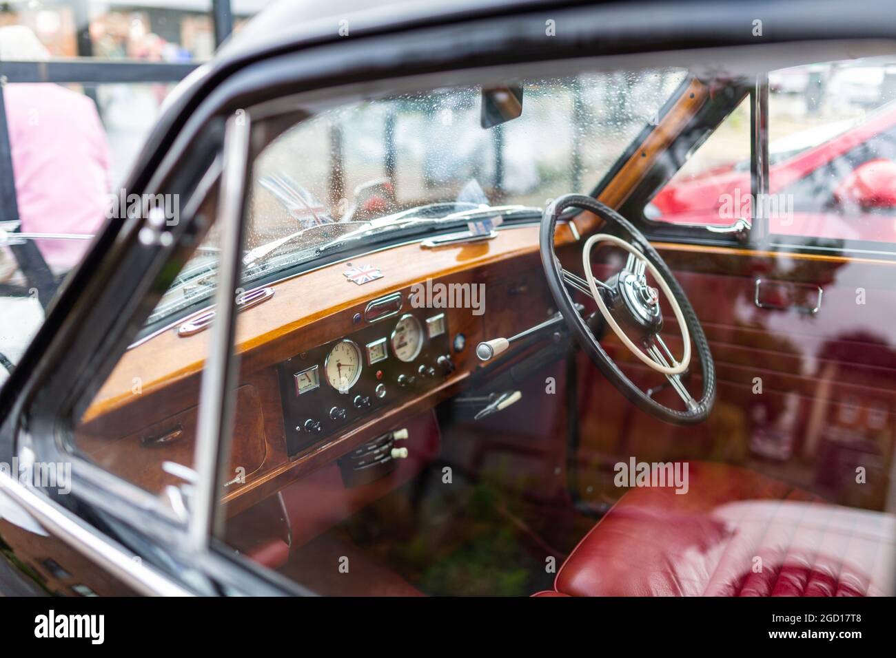 Interior vintage british classic car hi-res stock photography and ...