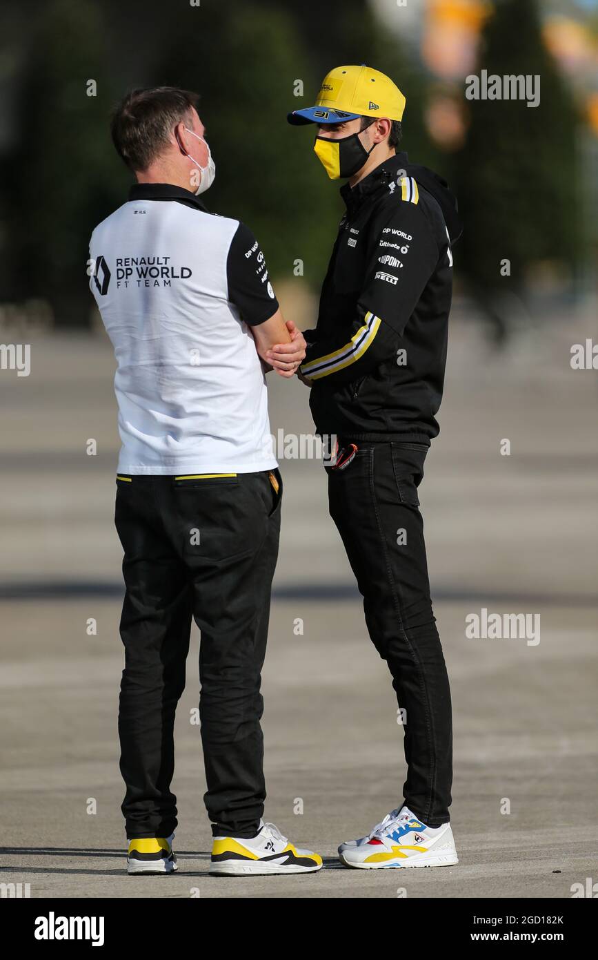Esteban Ocon (FRA) Renault F1 Team with Alan Permane (GBR) Renault F1 ...