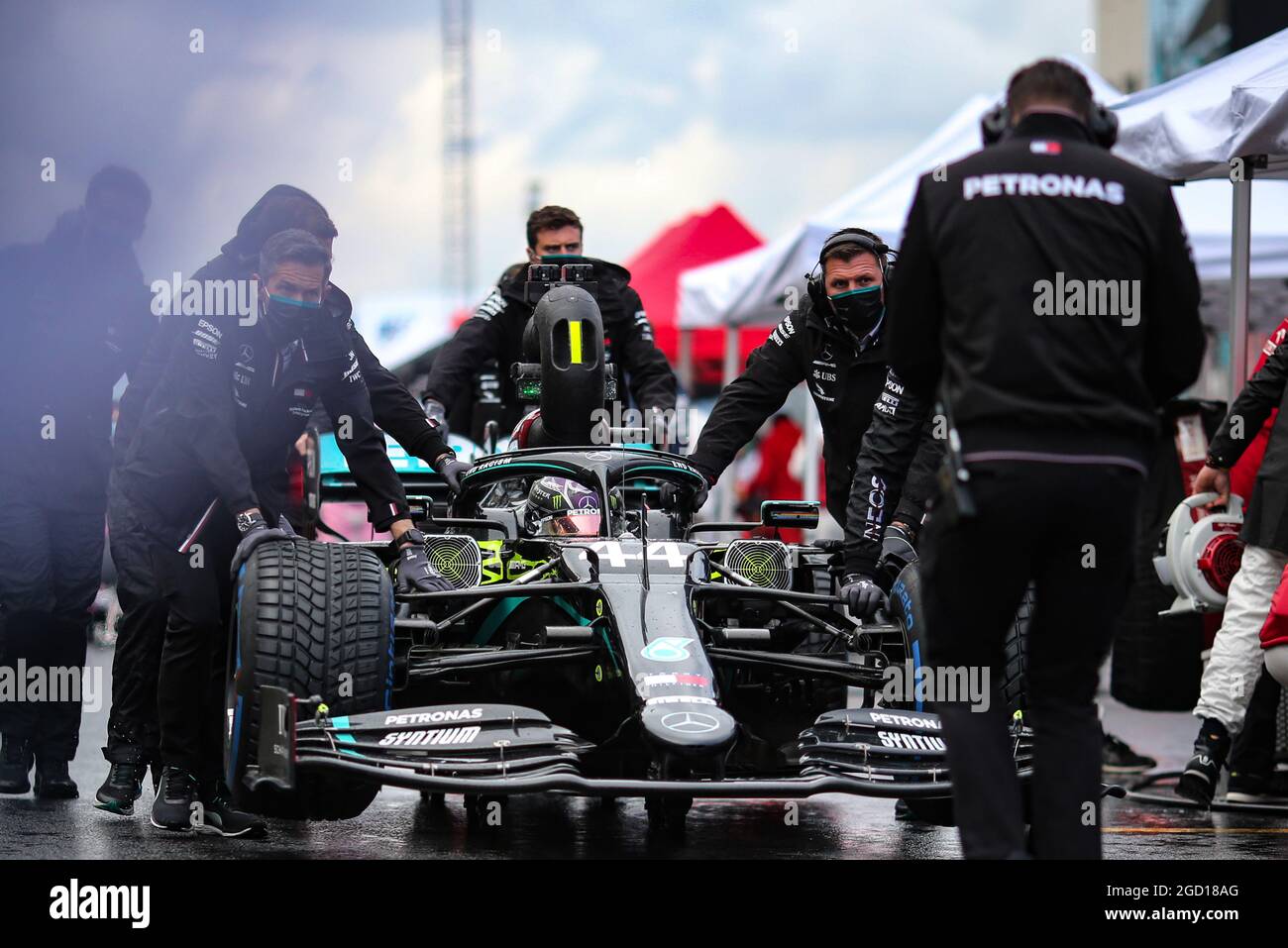 Lewis Hamilton (GBR) Mercedes AMG F1 W11 on the grid. Turkish Grand ...