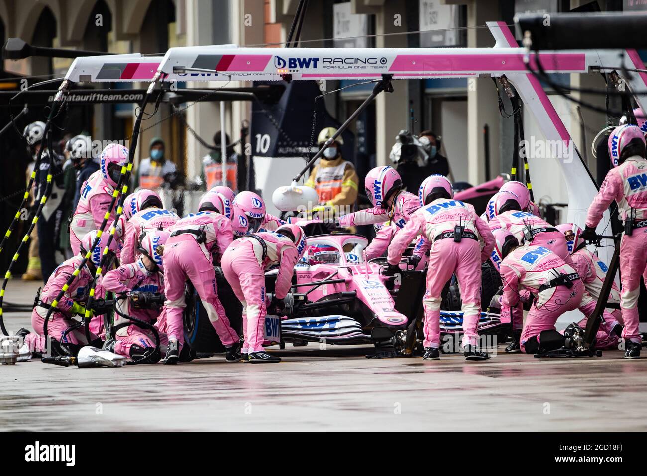 Lance Stroll (CDN) Racing Point F1 Team RP20 makes a pit stop Stock ...