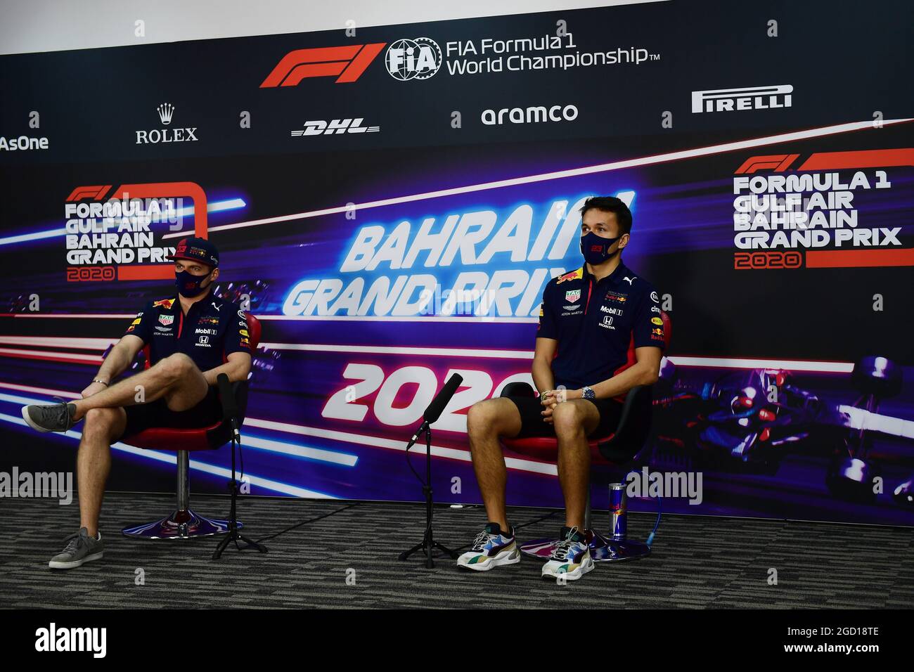 (L to R): Max Verstappen (NLD) Red Bull Racing and Alexander Albon (THA ...