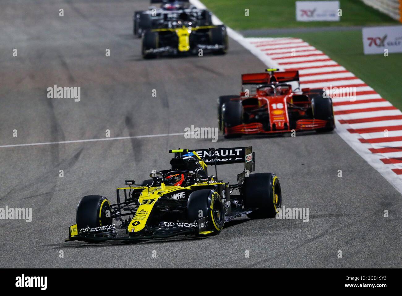 Esteban Ocon (FRA) Renault F1 Team RS20. Bahrain Grand Prix, Sunday ...