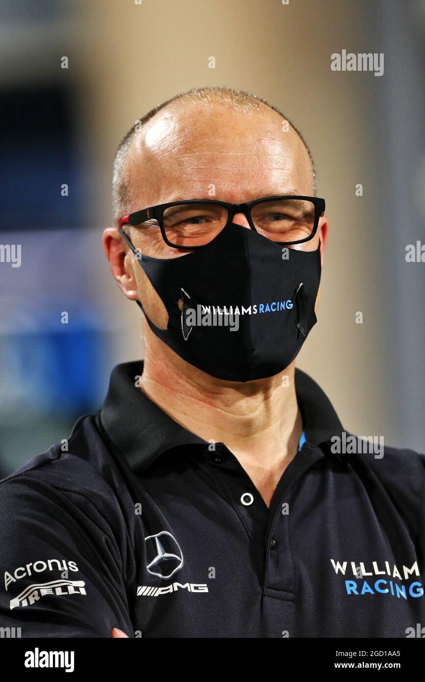 Williams racing f1 acting team principal at a team photograph hi-res ...