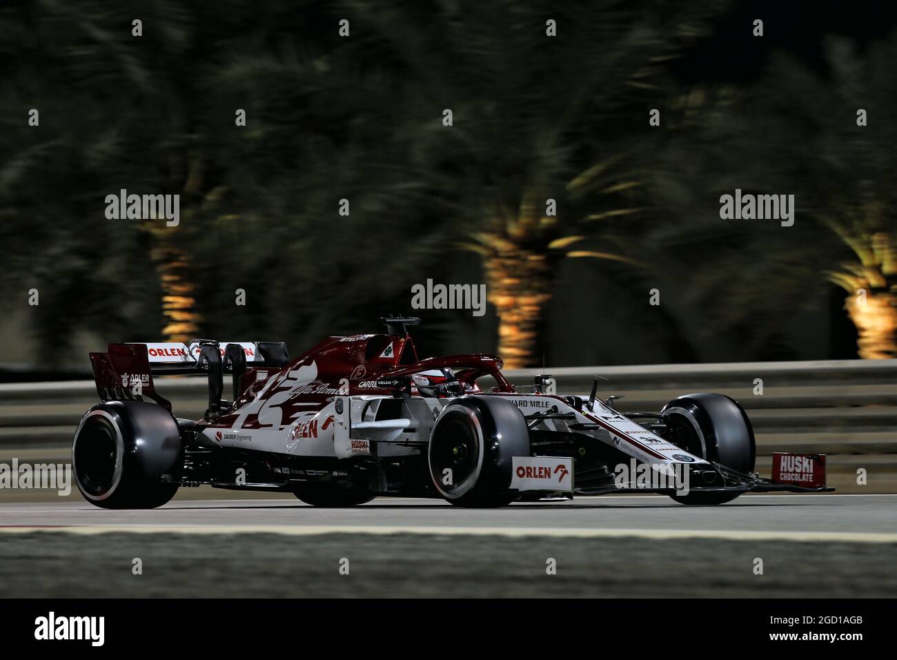 Kimi Raikkonen (FIN) Alfa Romeo Racing C39. Sakhir Grand Prix, Friday ...