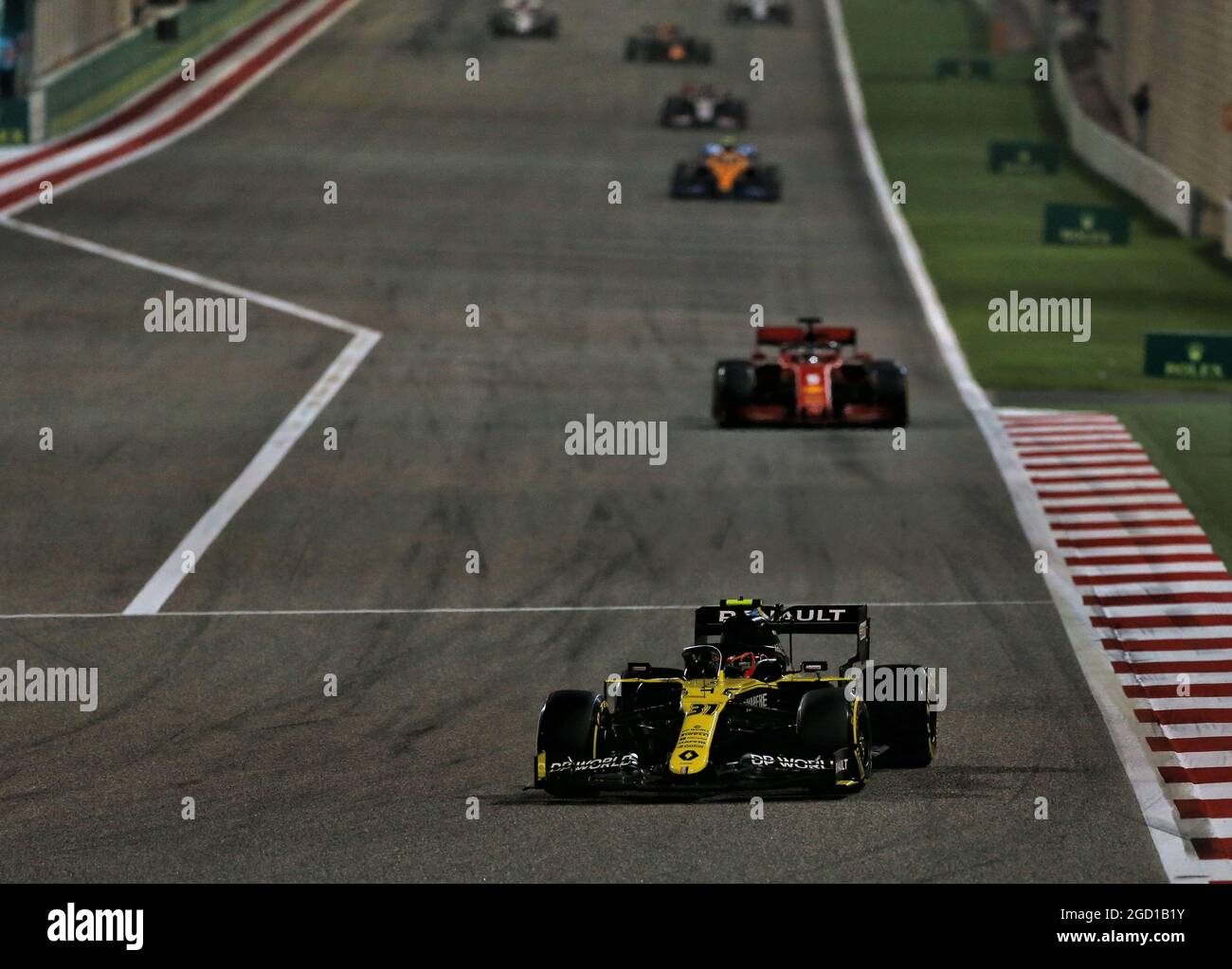 Esteban Ocon (FRA) Renault F1 Team RS20. Sakhir Grand Prix, Sunday 6th ...