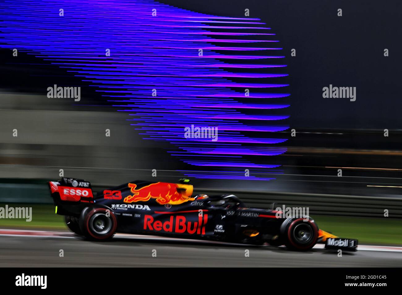 Alexander Albon (THA) Red Bull Racing RB16. Abu Dhabi Grand Prix ...