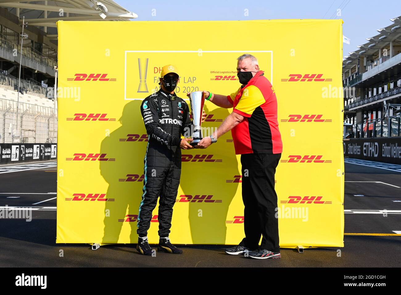 Lewis Hamilton (GBR) Mercedes AMG F1 receives the DHL Fastest Lap Award ...