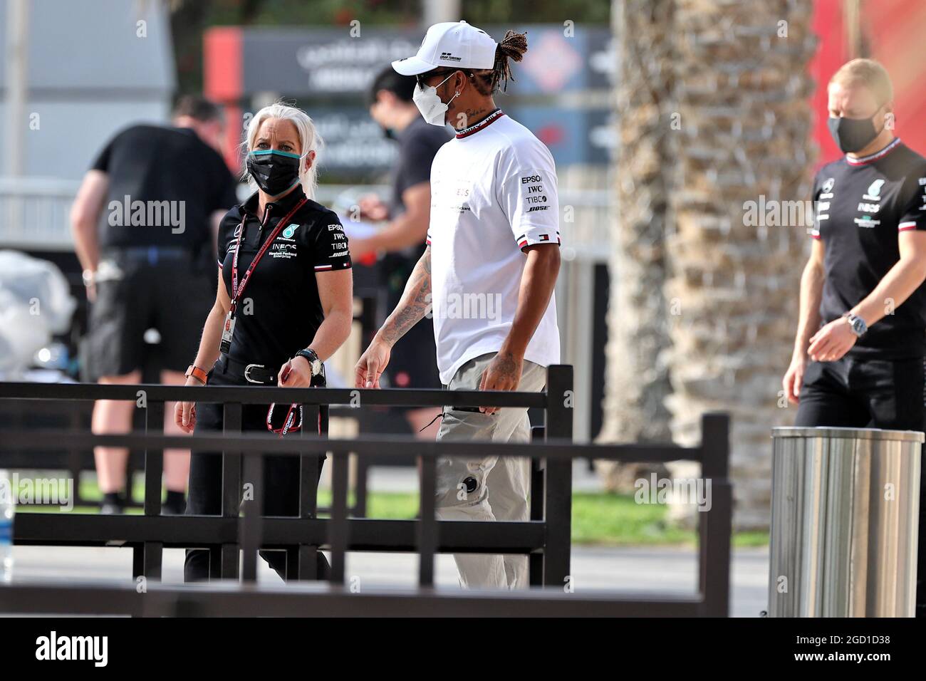 Lewis Hamilton (GBR) Mercedes AMG F1 with Angela Cullen (NZL) Mercedes ...