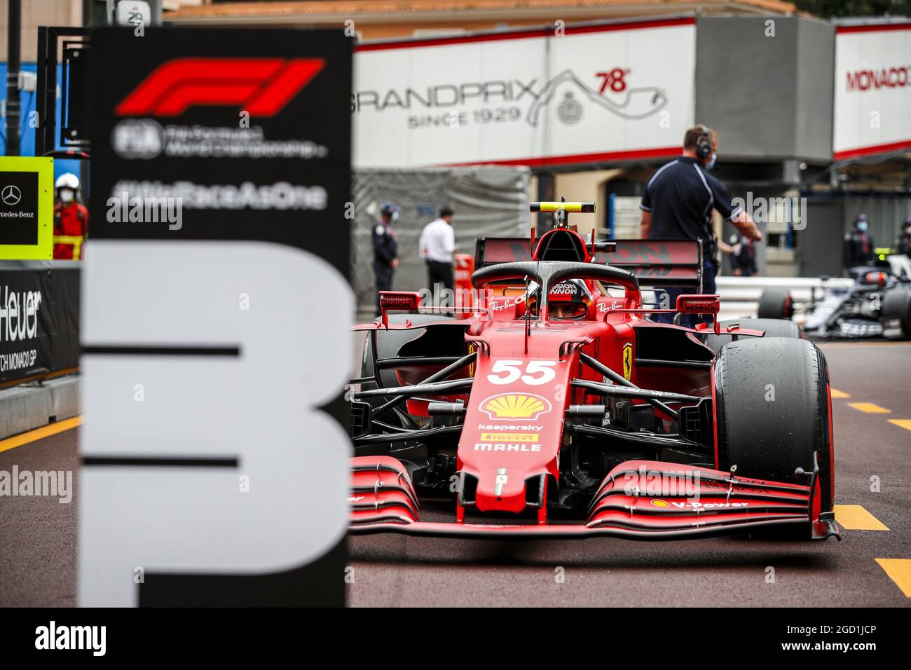 Carlos Sainz Jr (ESP) Ferrari SF-21 in parc ferme. Monaco Grand Prix ...