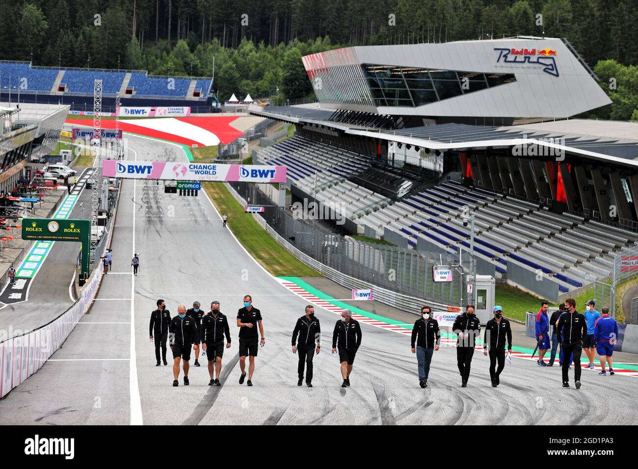 Fernando Alonso (ESP) Alpine F1 Team and Guanyu Zhou (CHN) Alpine F1 ...