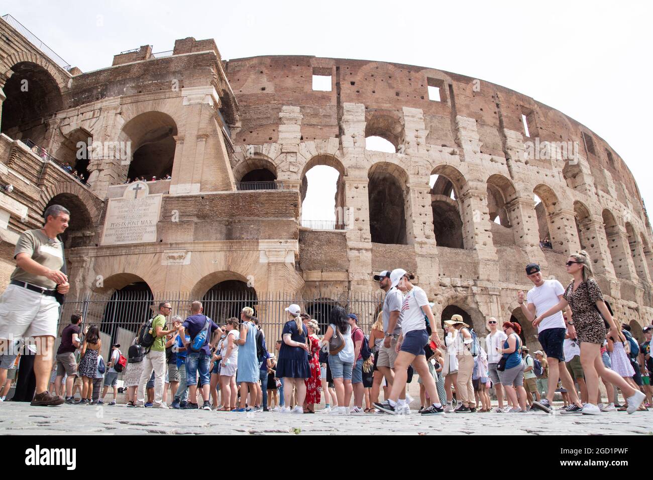 Rome, Italy. 10th Aug, 2021. Tourists queuing to enter Colosseum in ...
