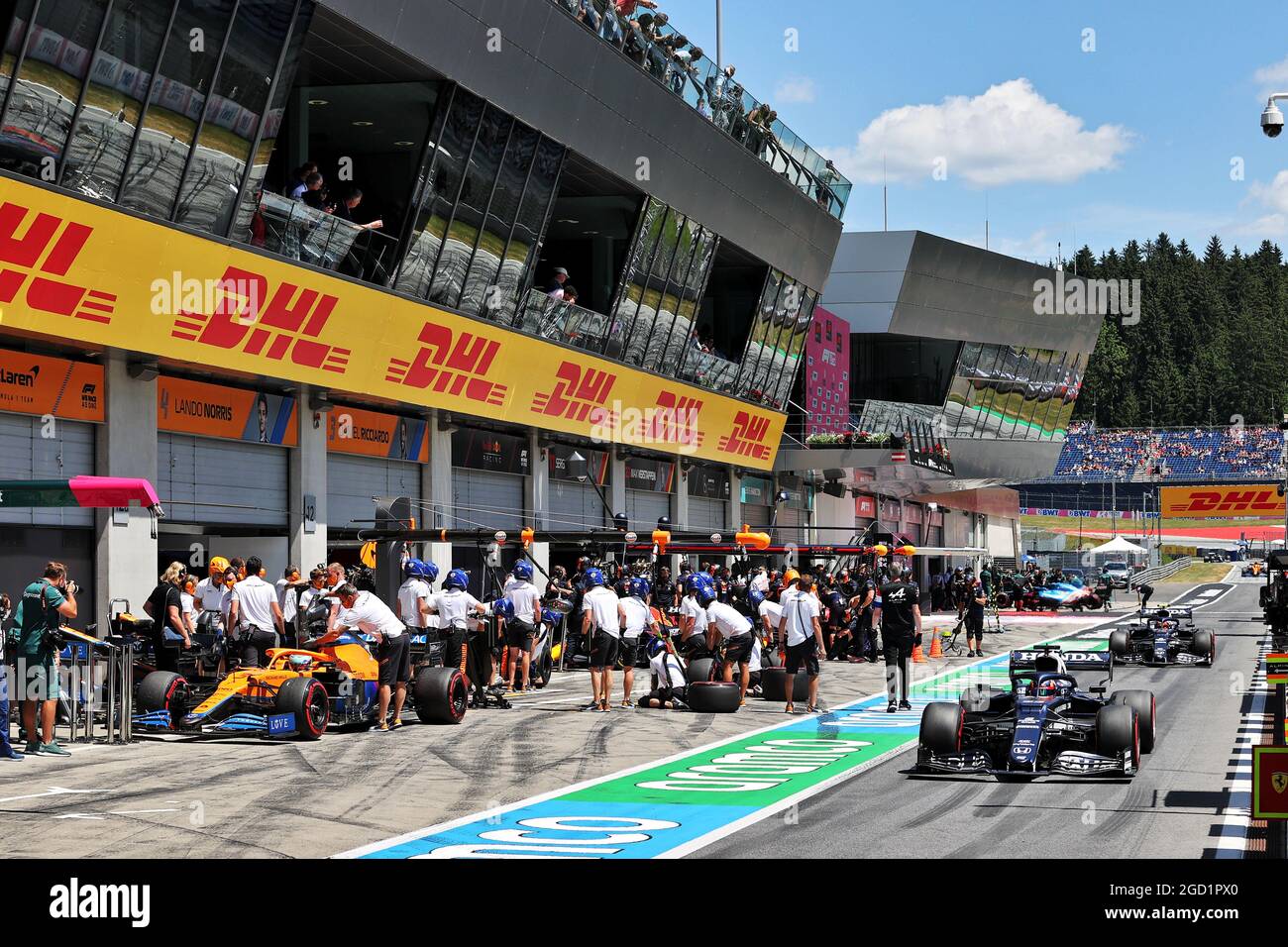 Alphatauri at02 in pits hi-res stock photography and images - Alamy