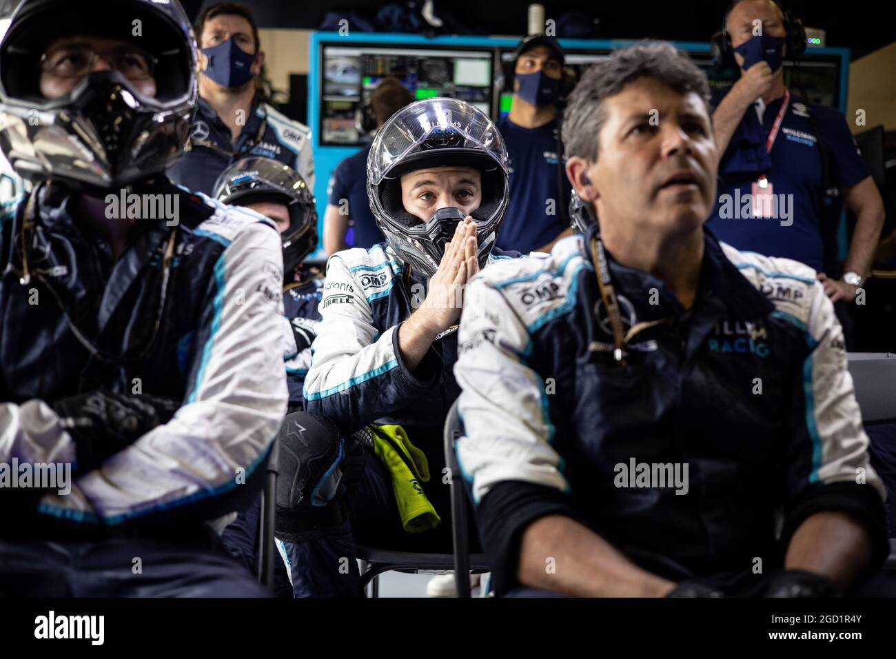 Williams f1 mechanics hi-res stock photography and images - Alamy