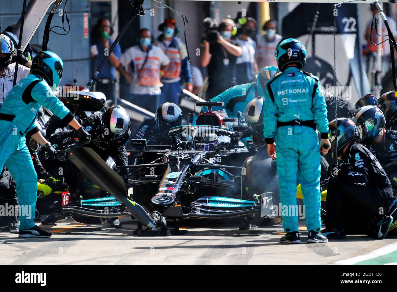 Mercedes amg f1 w12 makes a pit stop hi-res stock photography and ...