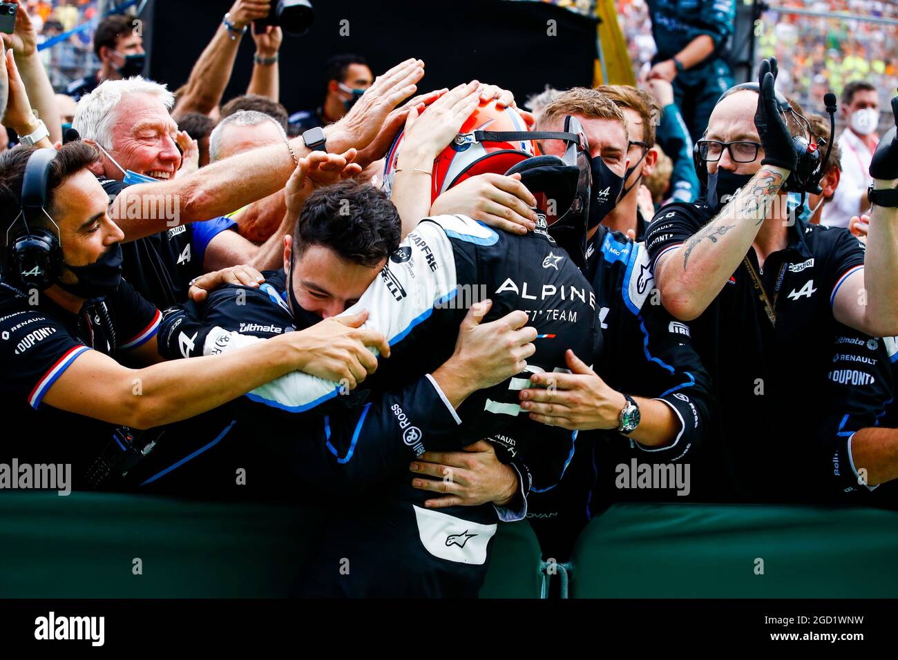 Race winner Esteban Ocon (FRA) Alpine F1 Team celebrates with the team ...