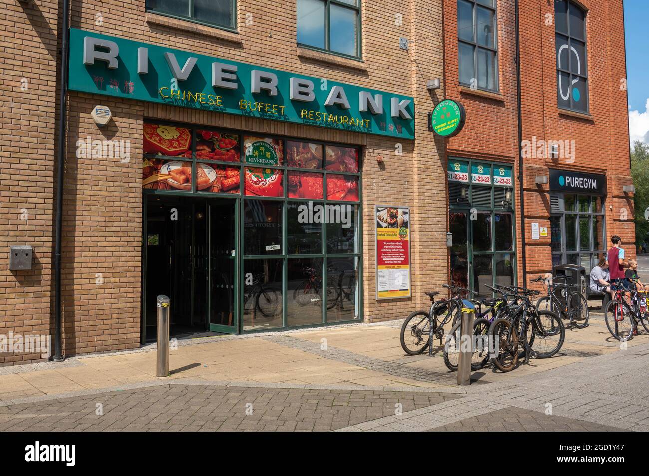 Riverbank chinese restaurant hi-res stock photography and images - Alamy