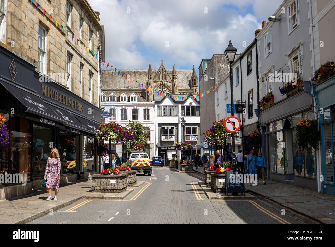 Truro, UK,10th August 2021,People enjoy the sunshine in Truro, Cornwall ...