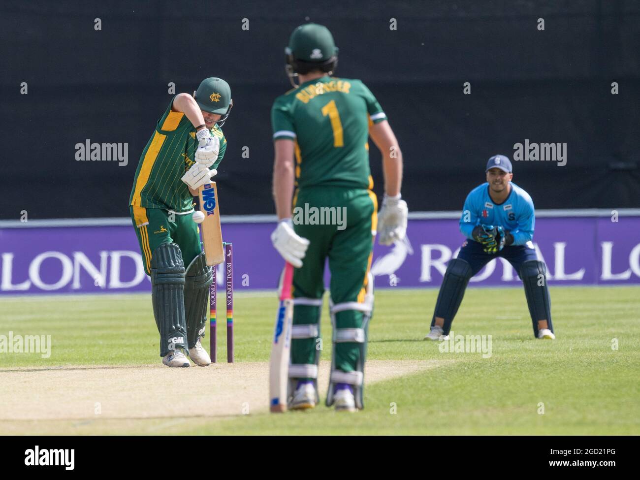 Nottinghamshire cricket hi-res stock photography and images - Alamy