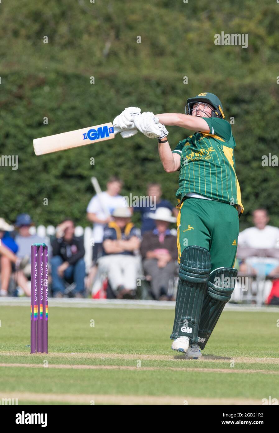 Nottinghamshire cricket hi-res stock photography and images - Alamy