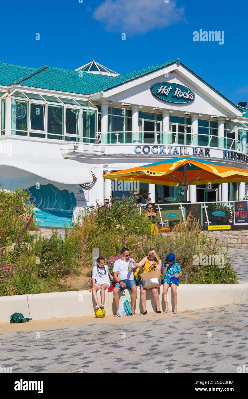 Hot rocks cocktail bar pier approach hi-res stock photography and ...