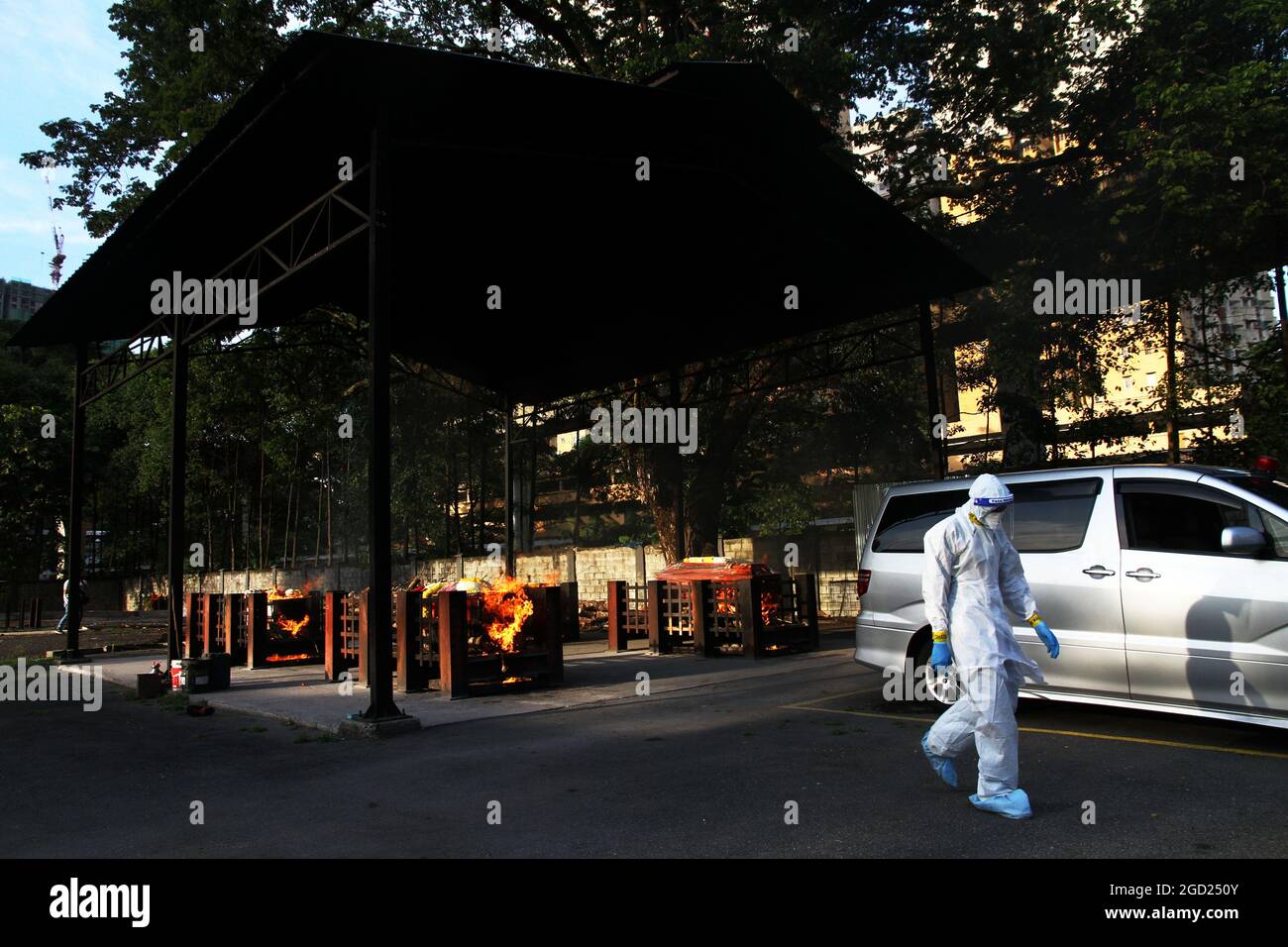 Crematorium temple hi-res stock photography and images - Alamy