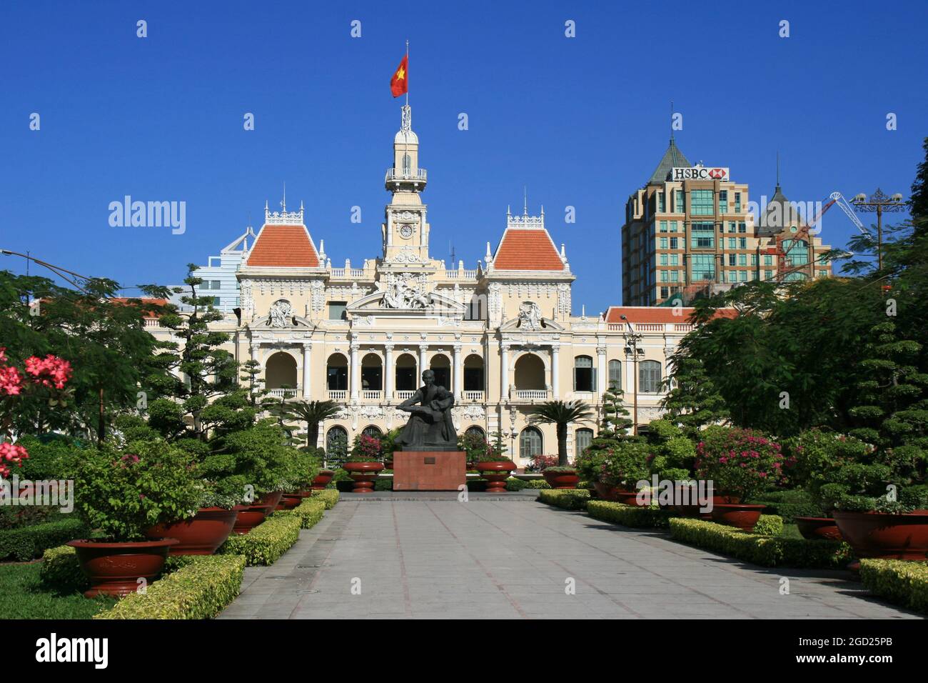 colonial building (town hall) in saigon (vietnam Stock Photo - Alamy