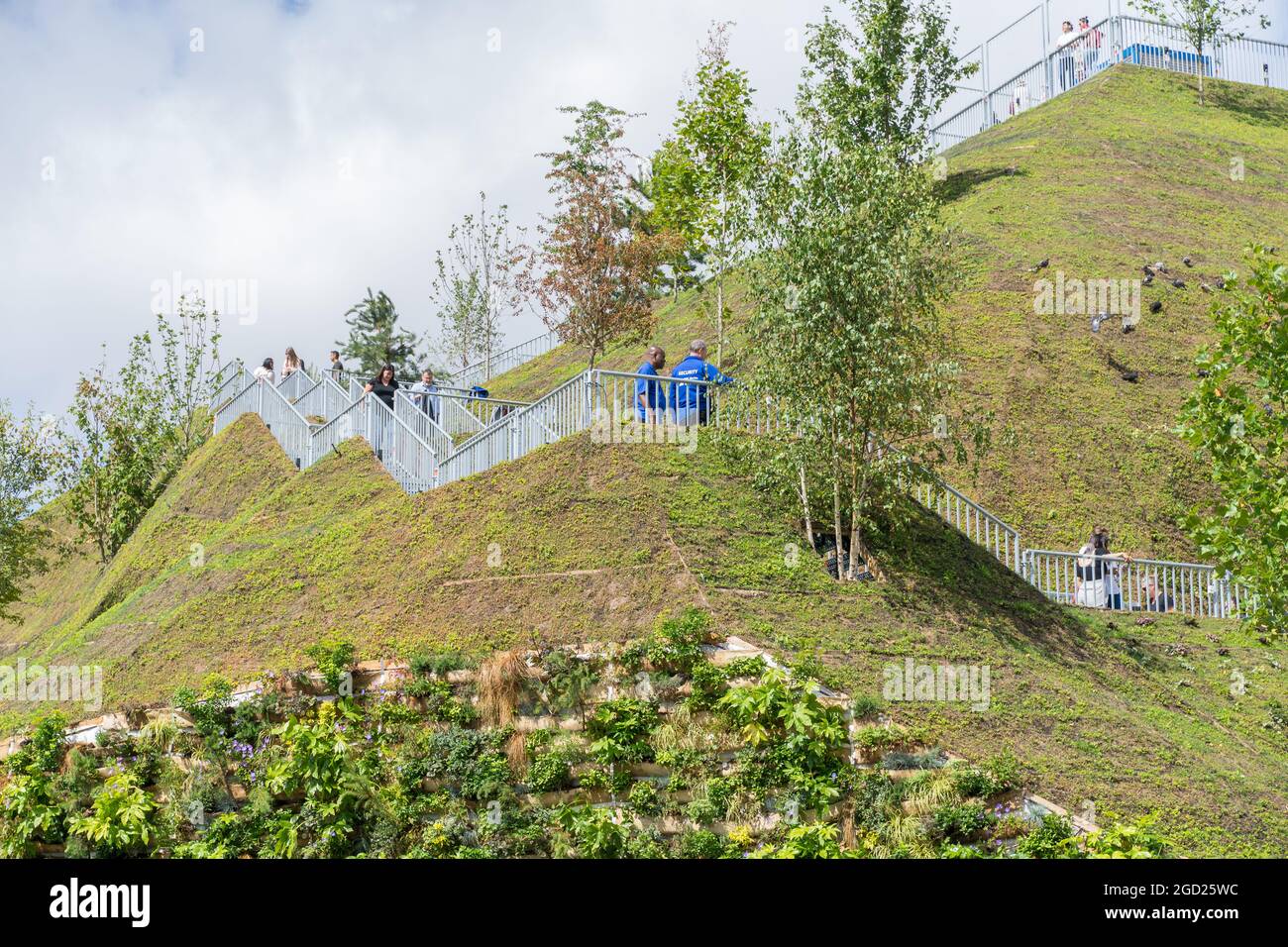 The Marble Arch Mound, London's new tourist attraction. A man made hill ...