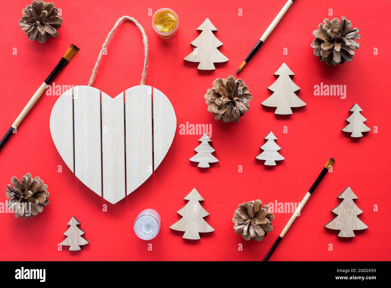 Hanging heart tree decorations hi-res stock photography and images - Alamy