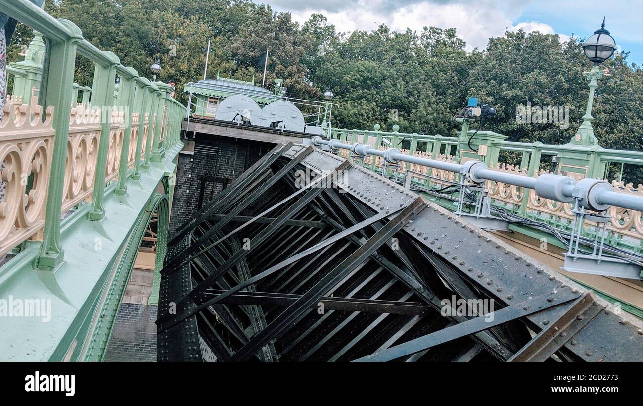 Street underpass at the station hi-res stock photography and images - Alamy