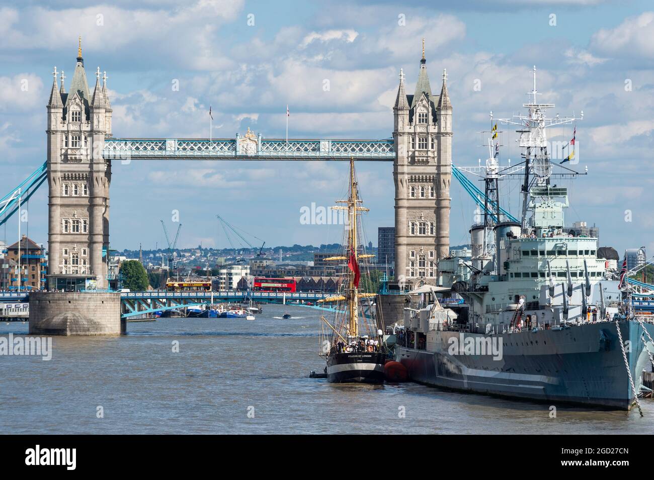 Hms pelican hi-res stock photography and images - Alamy