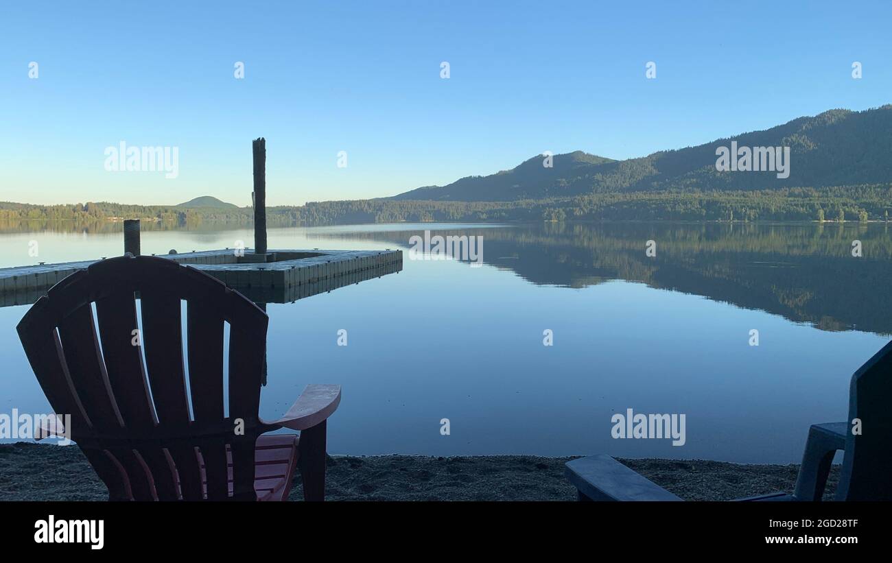 Laid back lake hi-res stock photography and images - Alamy