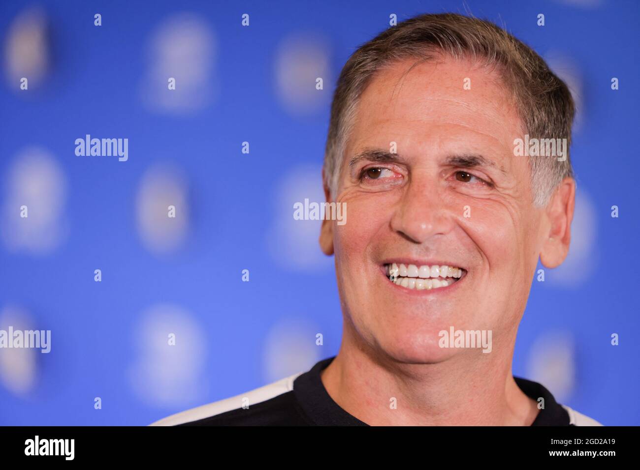 Mavericks owner Mark Cuban seen smiling at a press conference after ...