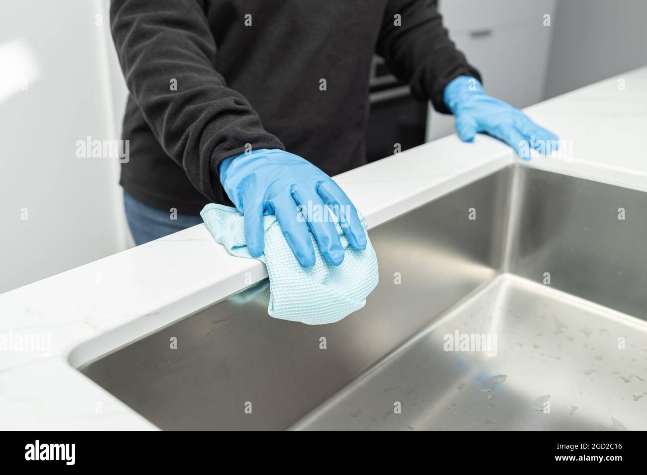 Clean kitchen sink hi-res stock photography and images - Alamy