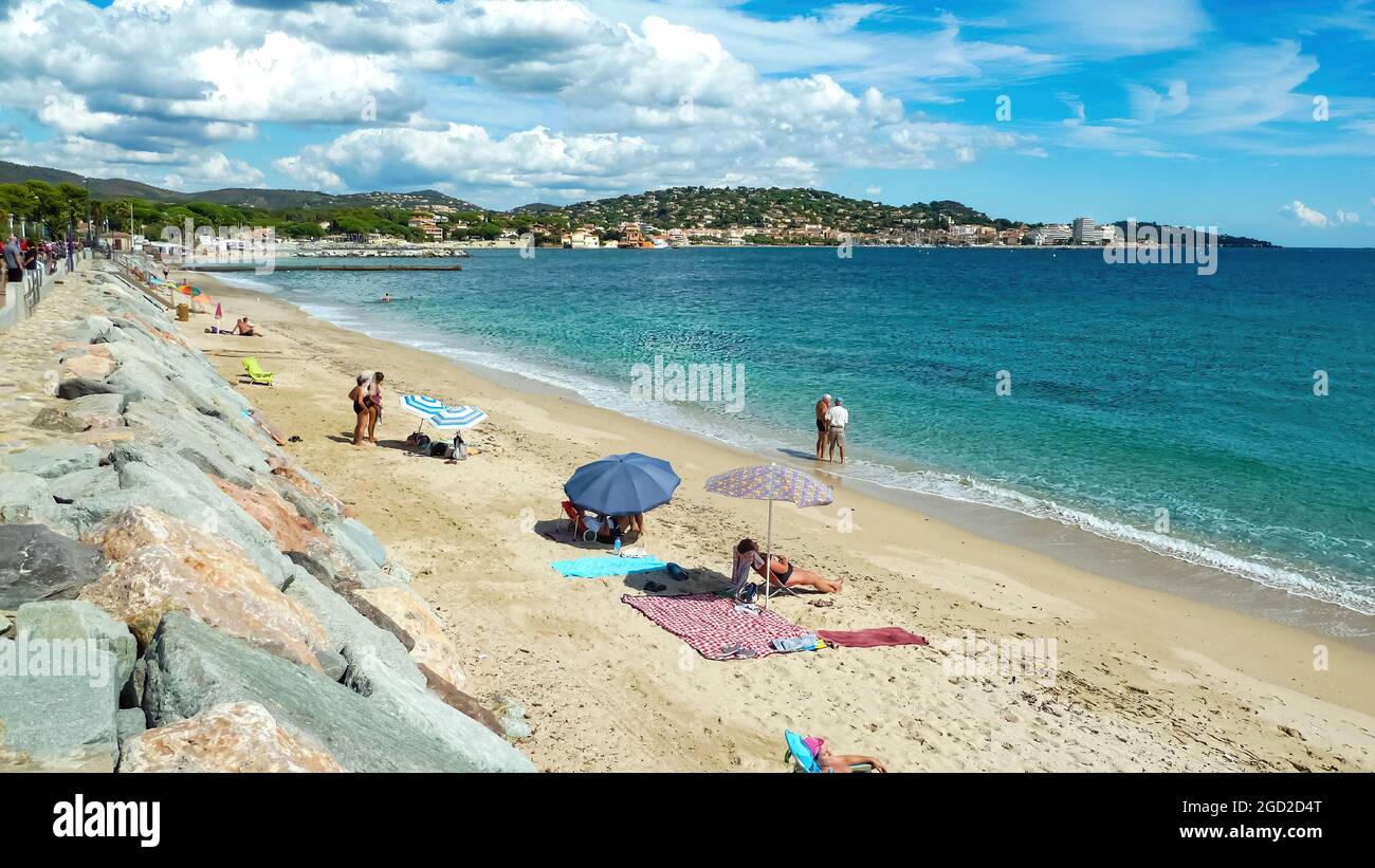 Sainte maxime beach hi-res stock photography and images - Alamy