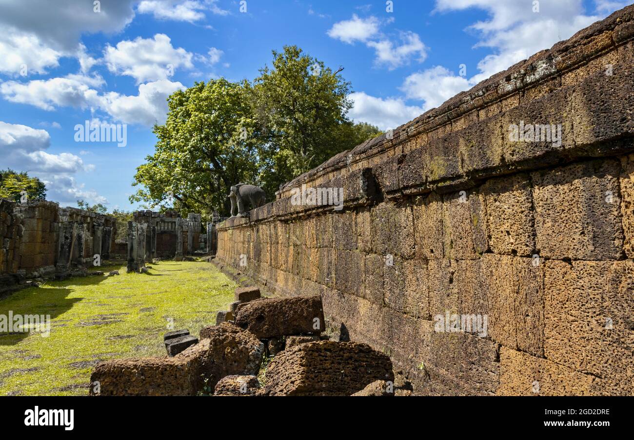 Eastern Mebon temple in Angkor Stock Photo - Alamy
