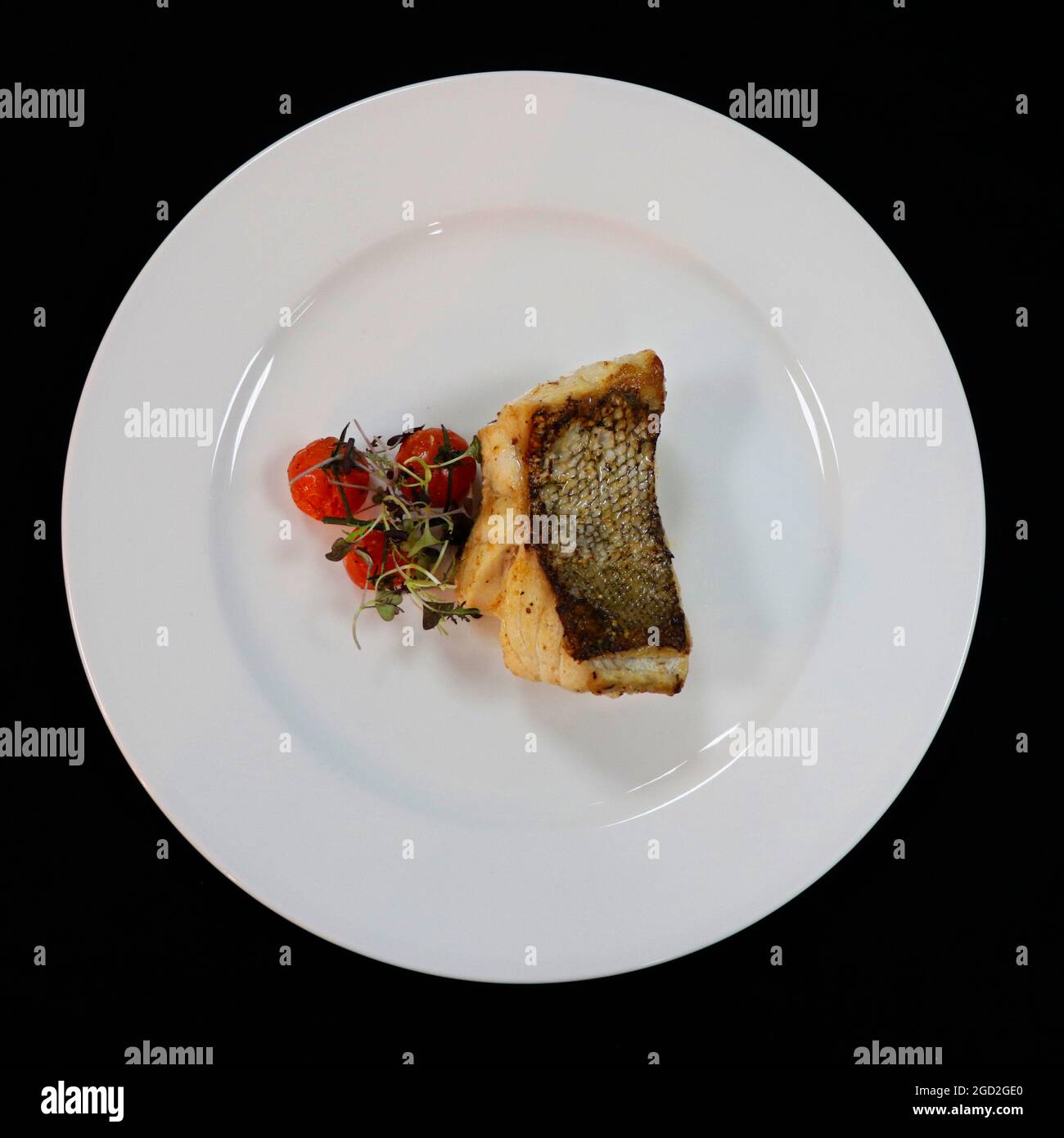 Seafood plate tilapia grill fish hi-res stock photography and images ...