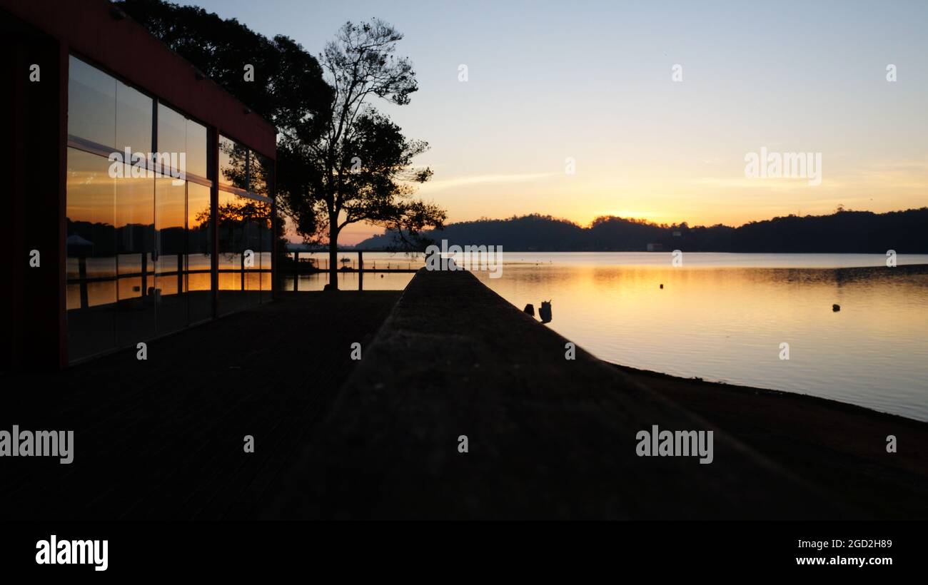Dam nature hi-res stock photography and images - Alamy