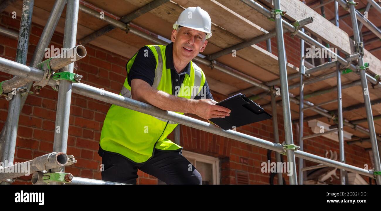 Scaffolding clip hi-res stock photography and images - Alamy