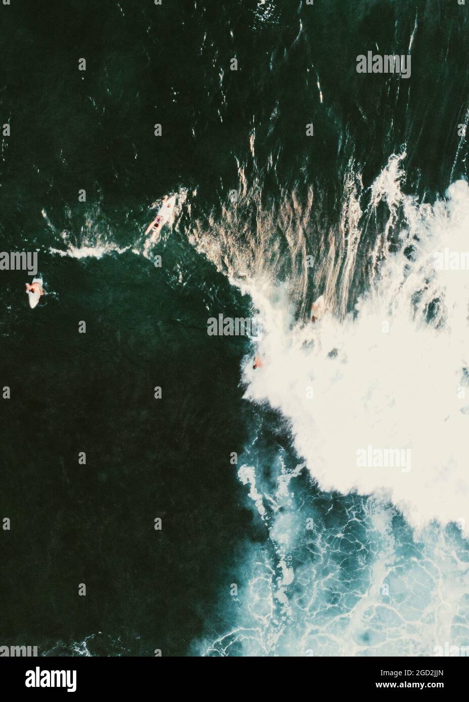 Aerial view of dramatic ocean waves Stock Photo - Alamy