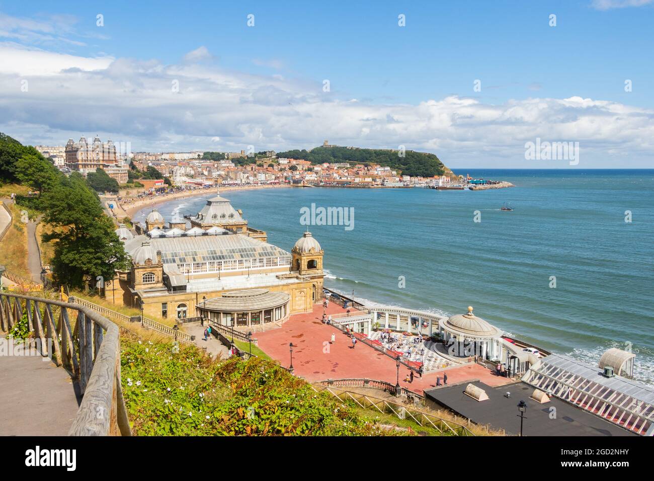Promenade Scarborough High Resolution Stock Photography and Images - Alamy